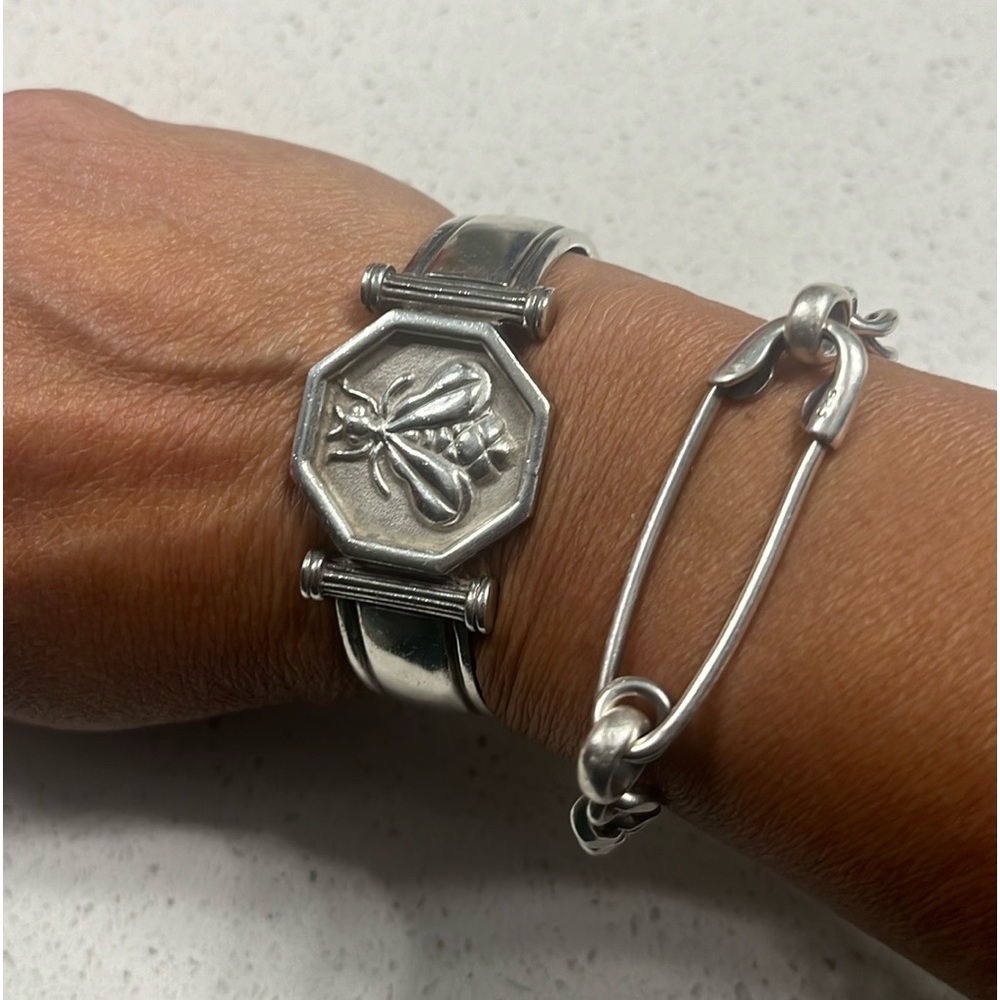 100% Authentic Slane & Slane Bee Bangle - Gem